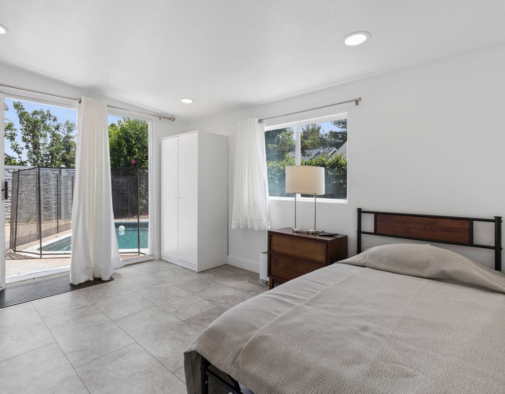 Golden Life Manor Hills - Care Placement